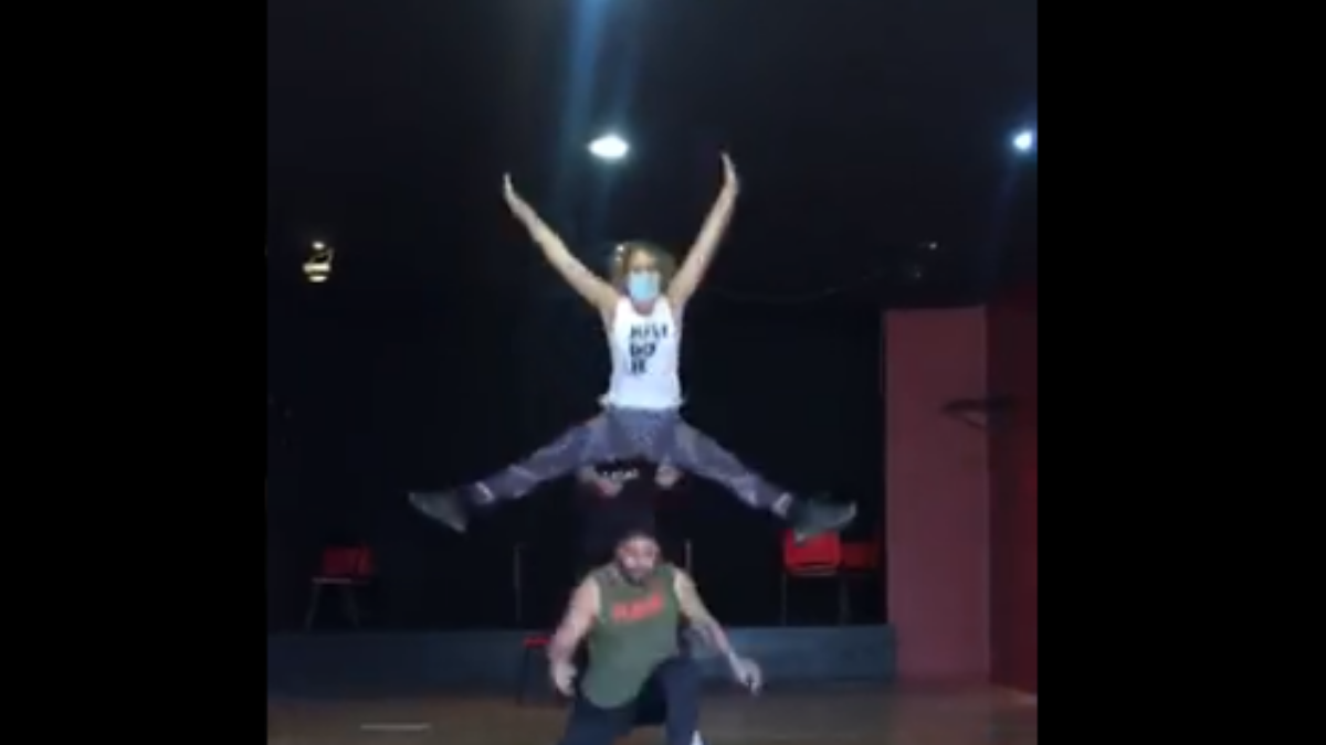 Tremenda caída de Rocío Marengo en un ensayo – Notife