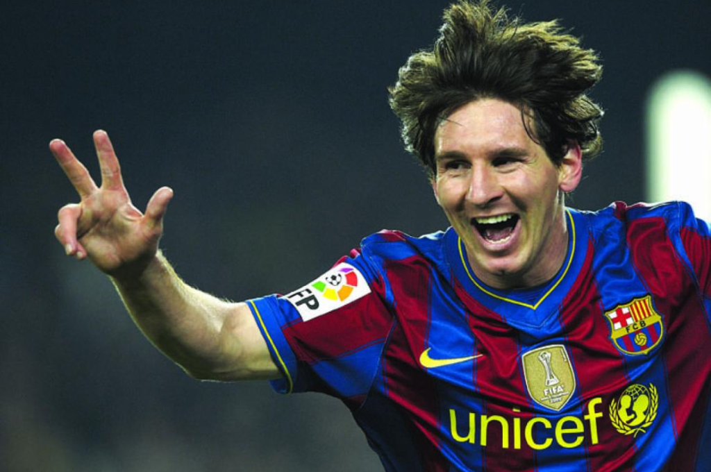 Será subastada la servilleta donde Messi firmó su primer contrato con ...