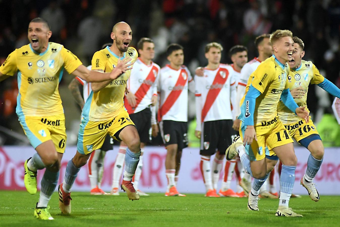 Temperley hizo historia y eliminó a River de la Copa Argentina – Notife