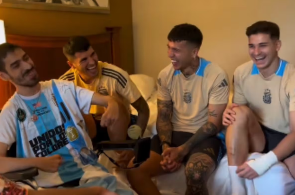 Video: tres jugadores de la Selección sorprendieron a un hincha y le ...