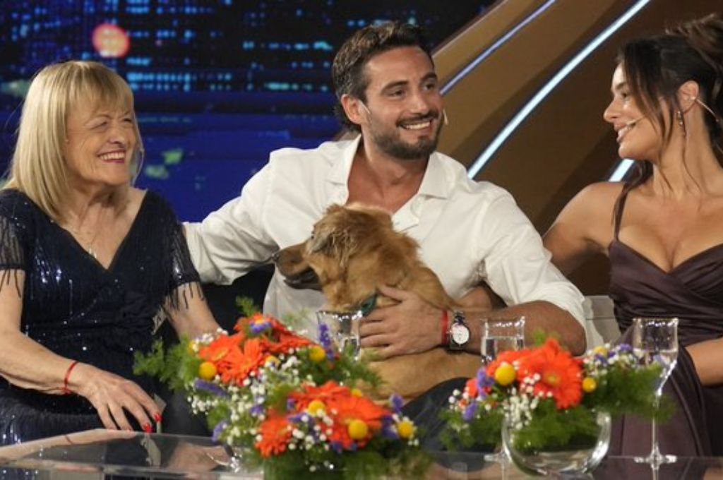 Susana Giménez recibió a Nico Occhiato y Flor Jazmín, pero la sorpresa fueron el perro y la ...