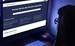 Ciberdelincuentes hackearon la página oficial del Gobierno y publicaron ...